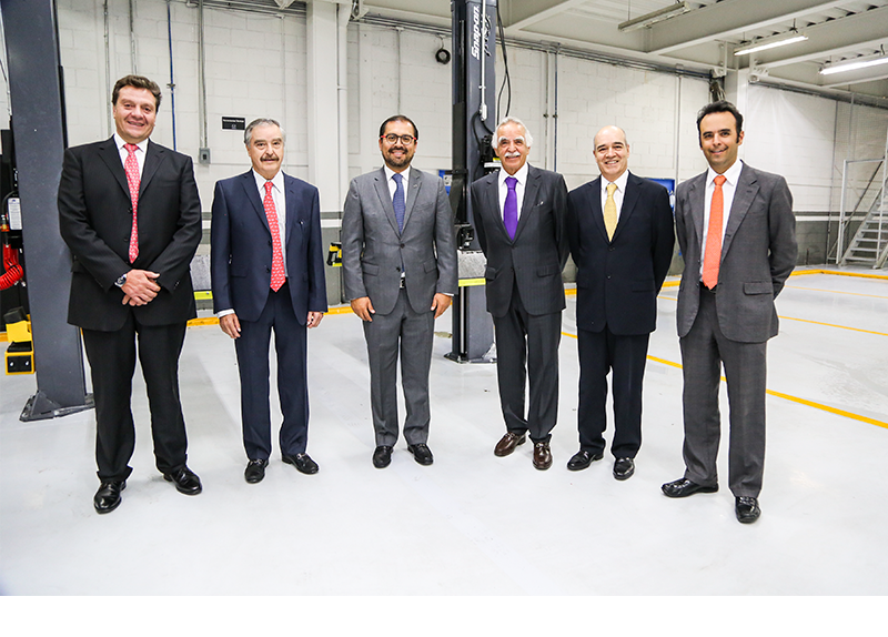 Reinauguración Mazda Metepec - Escaparate